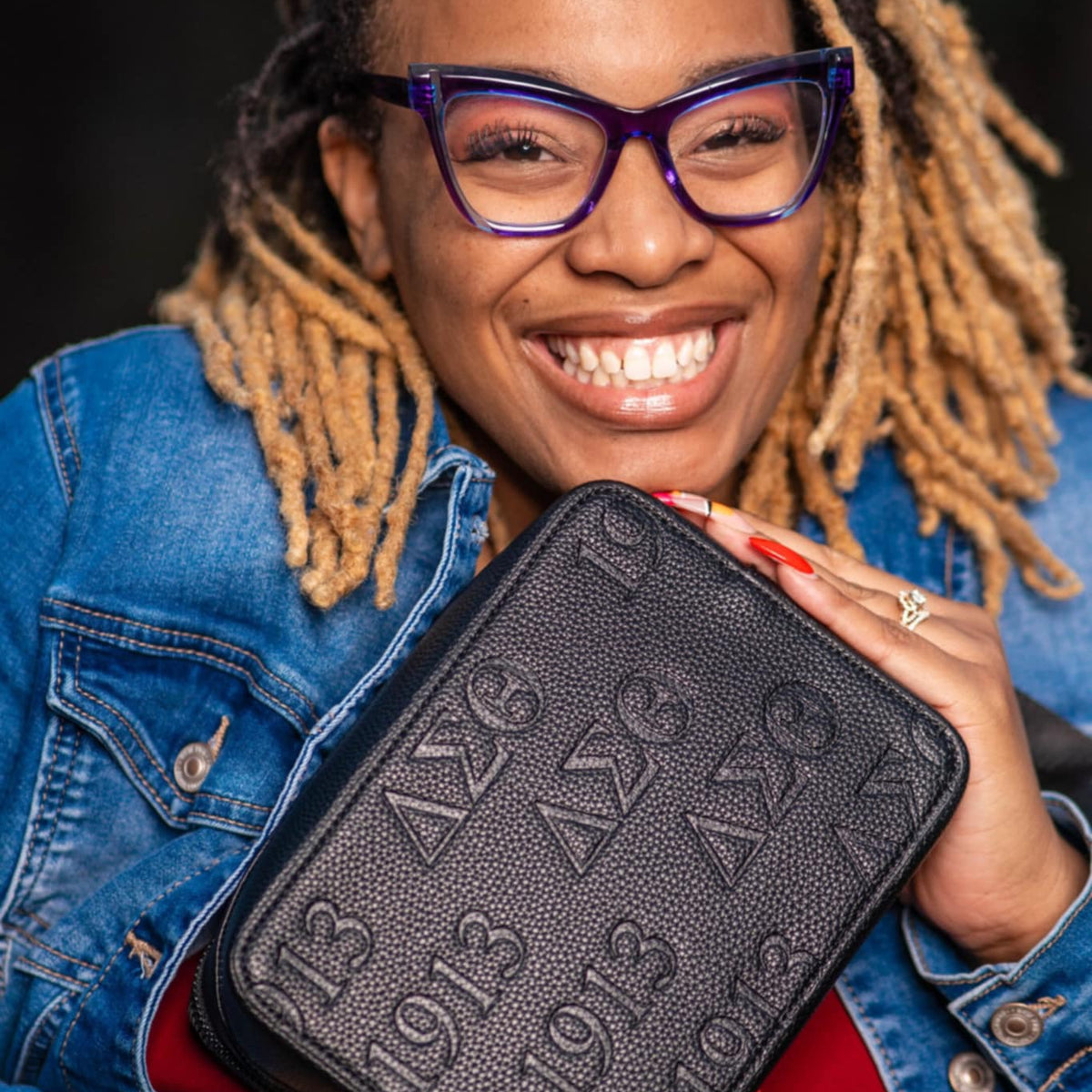 [ PRE-ORDER: WILL SHIP BY JUNE 1, 2025 ] DELTA SIGMA THETA LOGO CROSSB ...